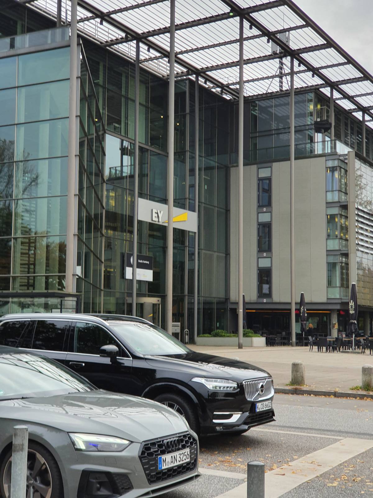 Forschungsaufenthalt bei Ernst and Young in Hamburg - Business ...